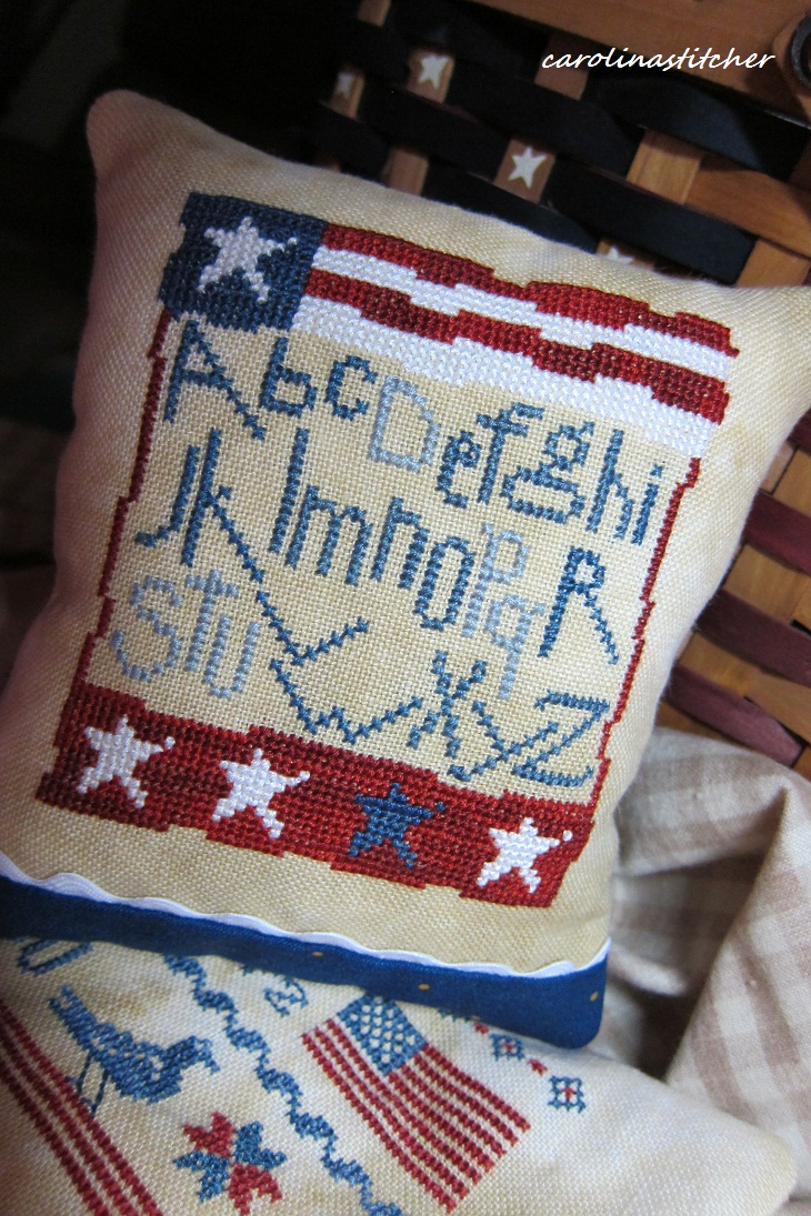 Carolina Stitcher: Americana themed finishes....(photo heavy)....
