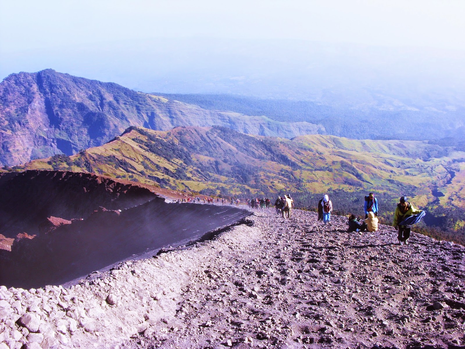 Pendakian Gunung Rinjani 3.726 mdpl via Sembalun - Senaru - Manusia Lembah