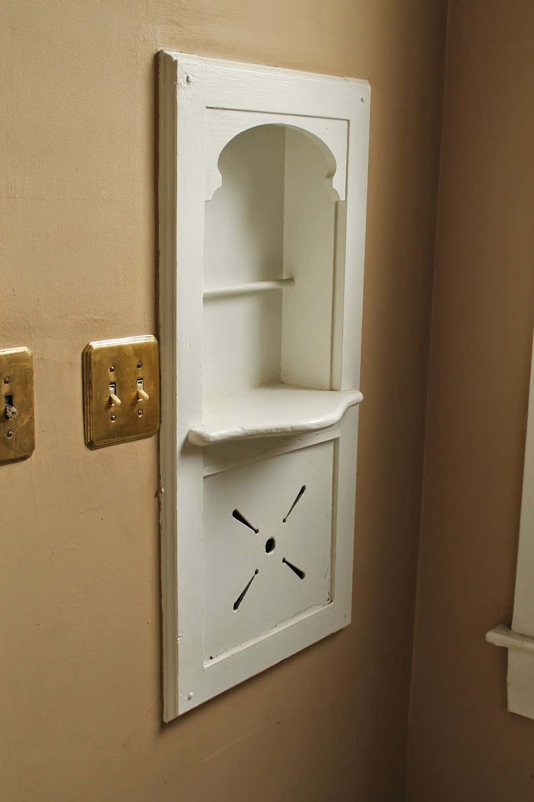 telephone niche ~ DISCOVERING APRICITY