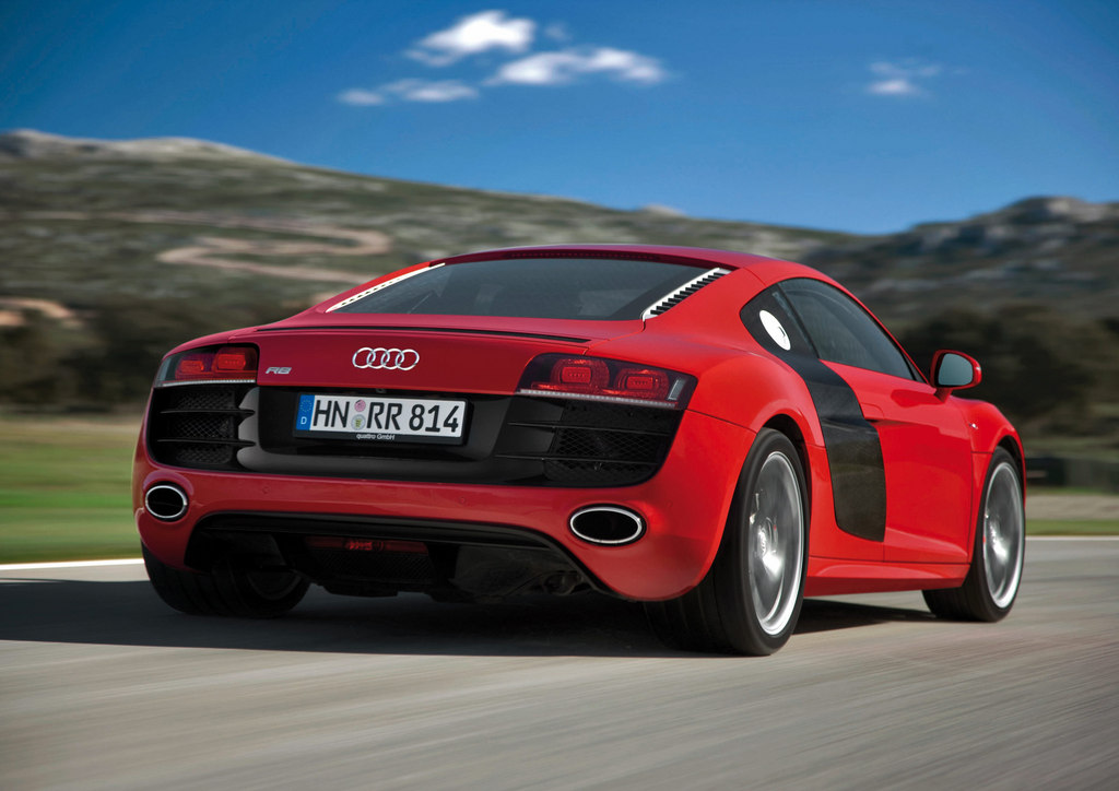 sports car: Audi R8 V10 R-Tronic