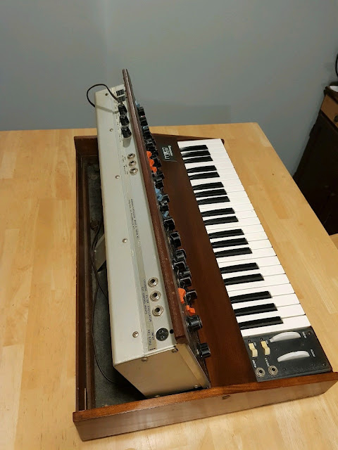 MATRIXSYNTH: Moog Minimoog D 1970s vintage Keyboard Synthesizer SN 1833