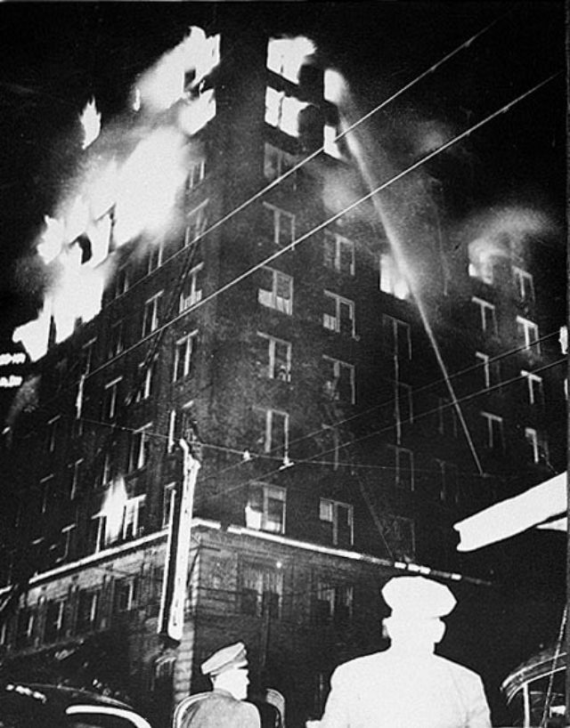 “Death Leap From Blazing Hotel” – The Story Behind the Photo Taken by ...