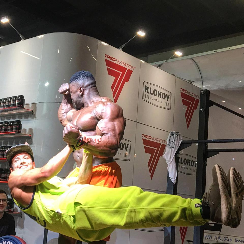 the beauty of male muscle: Blessing