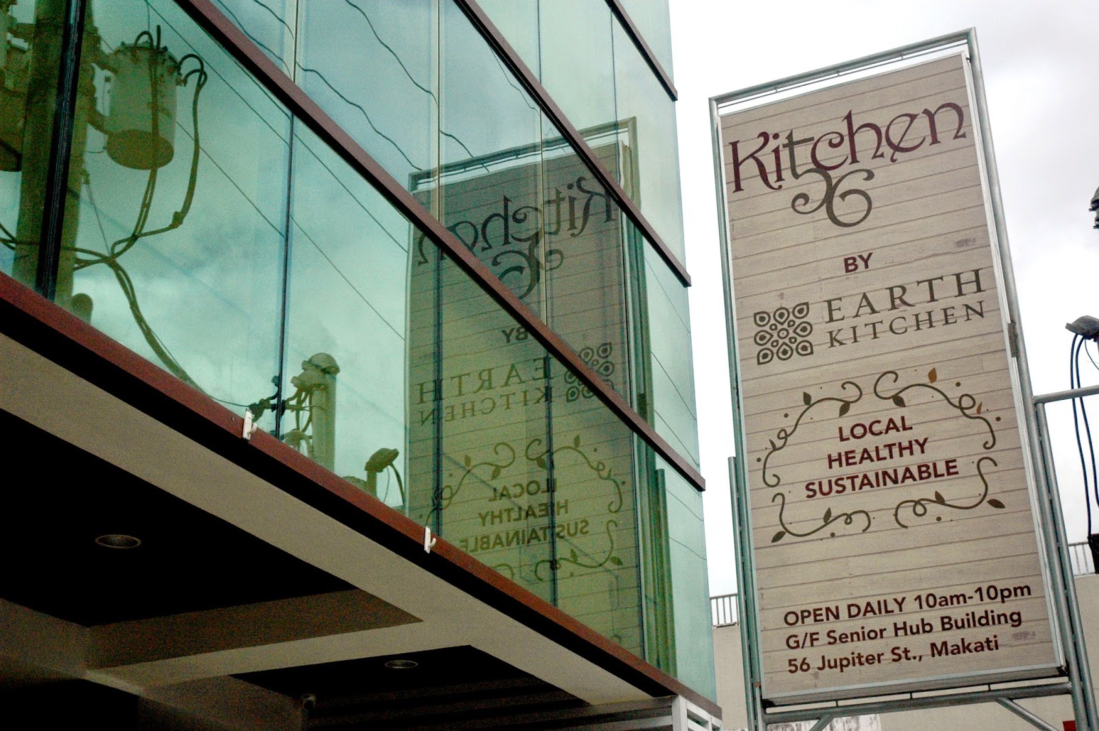 DUDE FOR FOOD: Kitchen 56 by Earth Kitchen: An Oasis of Fresh Flavors