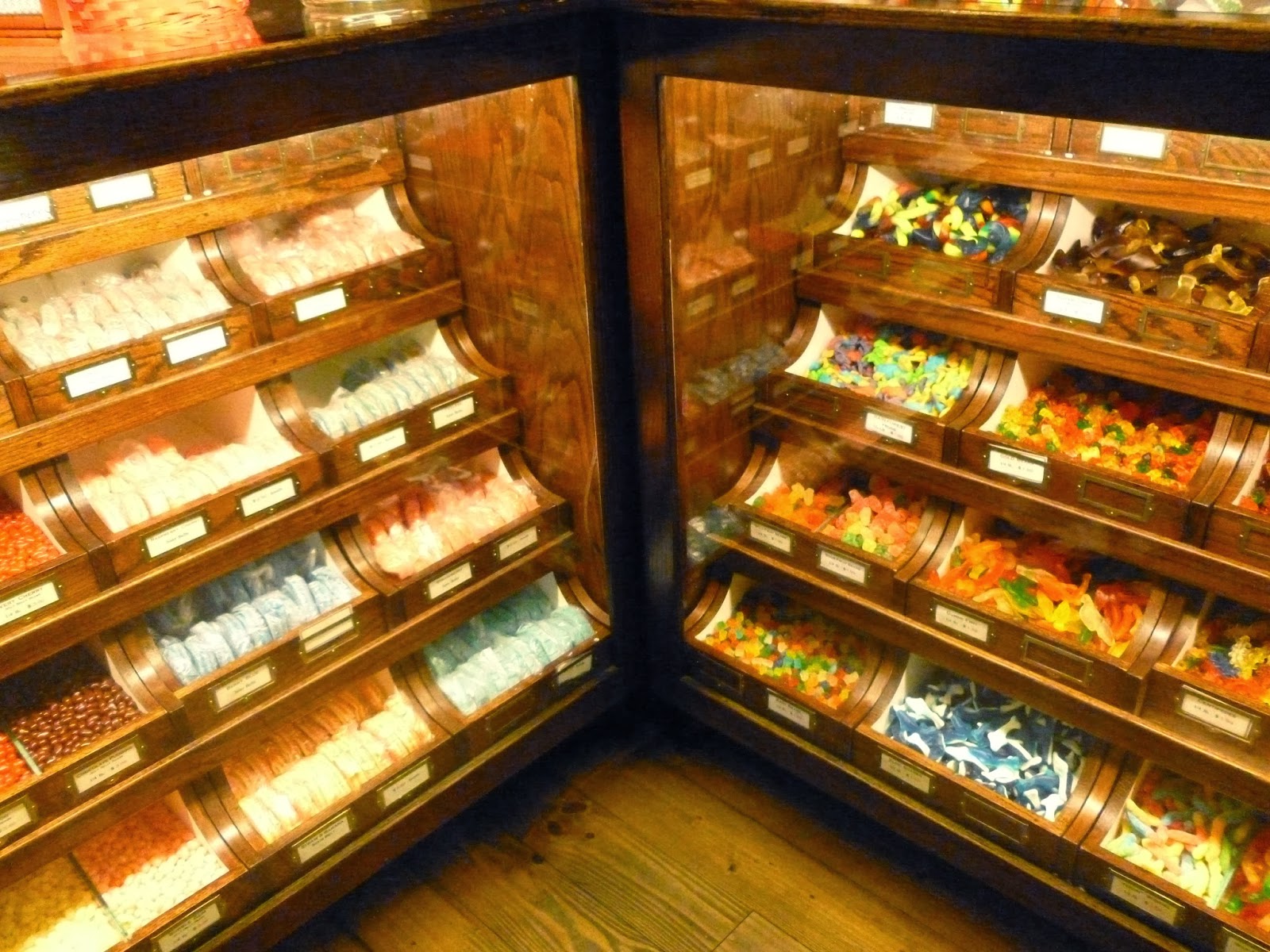 Spider Violets: La Kings Confectionery