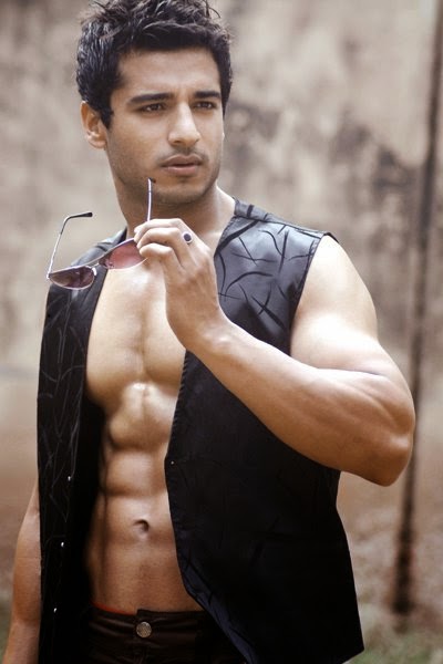 Dare to bare : Hot Indian TV Actors : Nitin Goswami