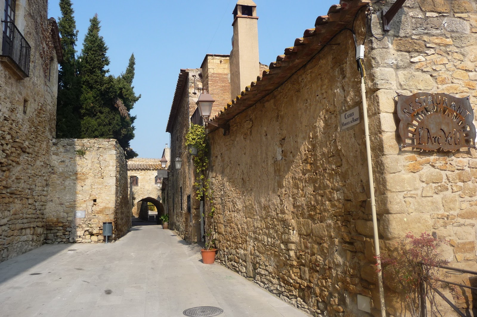 Este mundo es tan grande...: Ullastret, Peratallada, Pals; 12 de ...