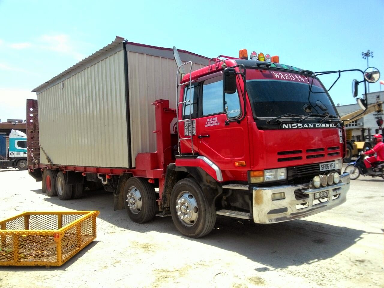 Lori Kren Service: Self loader / rigid loader Kerteh Terengganu