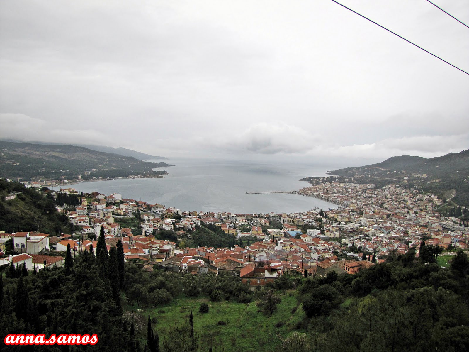 SamosImages.gr: ΤΟ ΒΑΘΥ ΑΠΟ ΨΗΛΑ ΜΙΑ ΒΡΟΧΕΡΗ ΧΕΙΜΩΝΙΑΤΙΚΗ ΜΕΡΑ