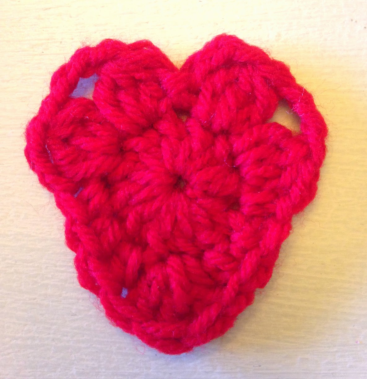 April's Archives: Crochet Heart Motif Pattern