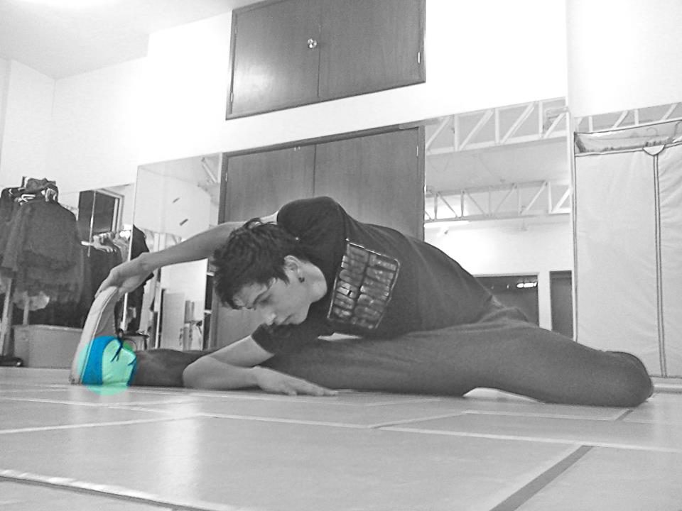 ~~LESIRG HINOJOSA~~: FLEXING DANCE