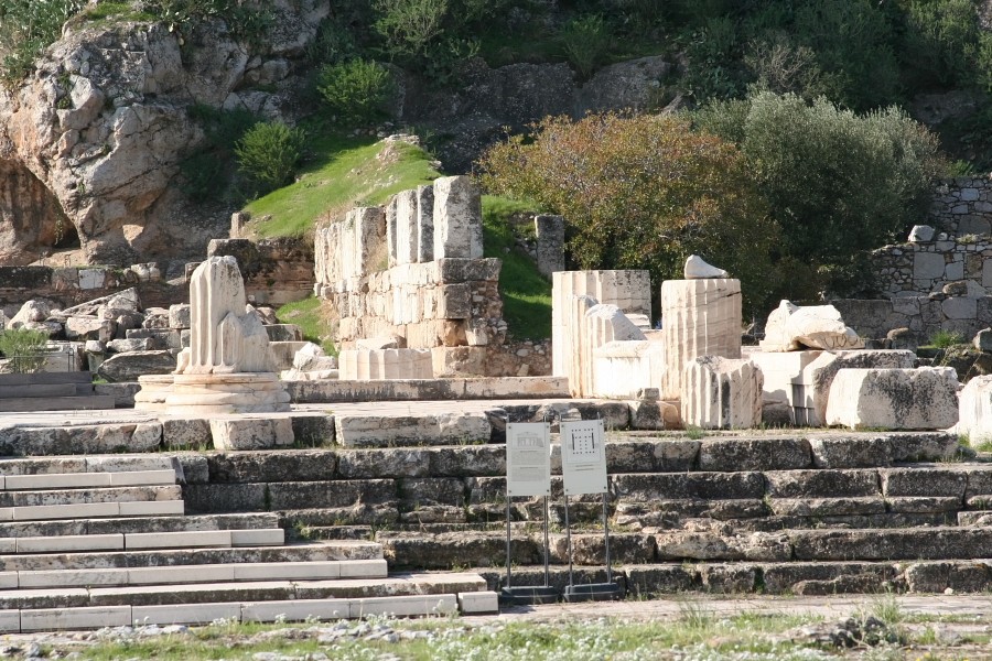 ΕΝΝΕΑ ΕΤΗ ΦΩΤΟΣ: ΕΛΕΥΣΙΝΑ - Η ΚΑΤΑΣΤΡΟΦΗ ΤΟΥ ΝΑΟΥ