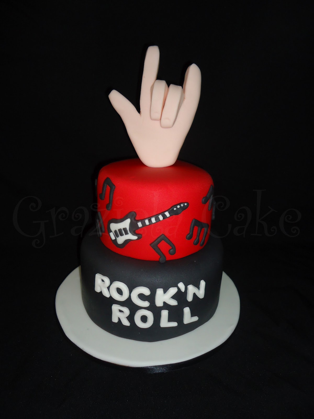Graziela Cake: Bolo Rock'n Roll