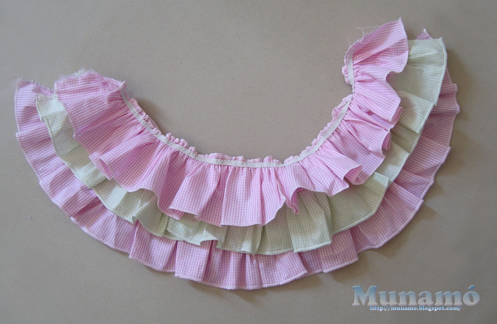 Munamó: Passo a passo de um vestido com babado para bebê