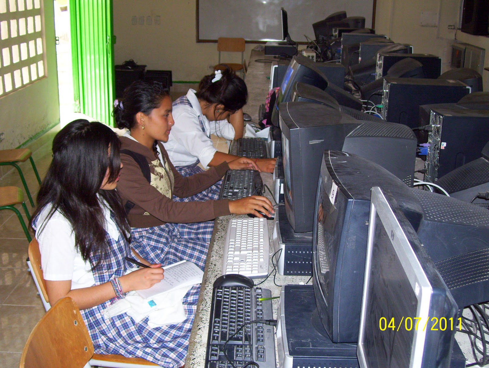 LAS TIC EN LA I. E. MARIA AUXILIADORA: ¿COMO SE ORIENTA LA CLASE DE ...