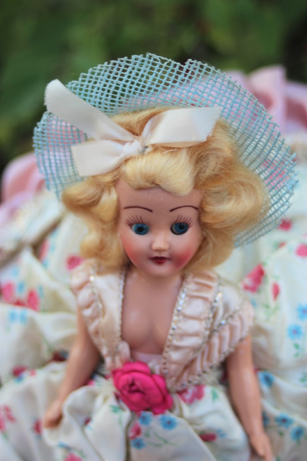 PLANET OF THE DOLLS: Doll-A-Day 2017 #264: Duchess Doll