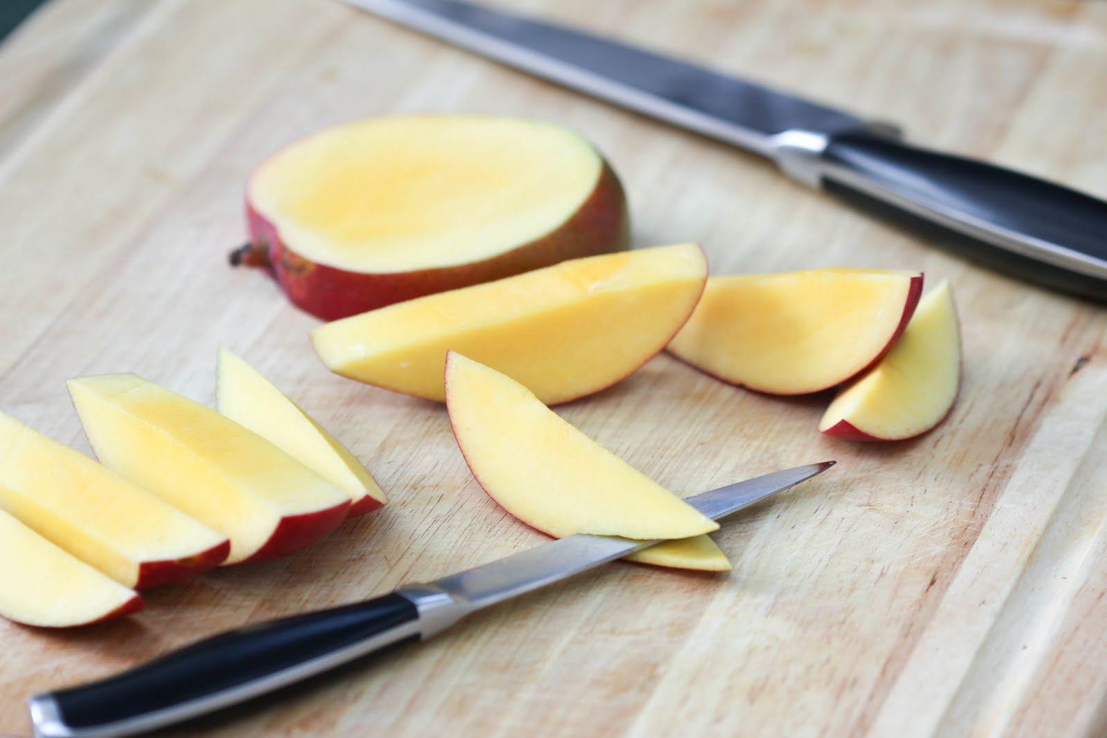 What's Cookin' with Mary?: How to Chop a Mango