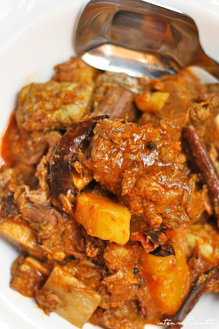Food: all bangladeshi beef curry [very spicy]