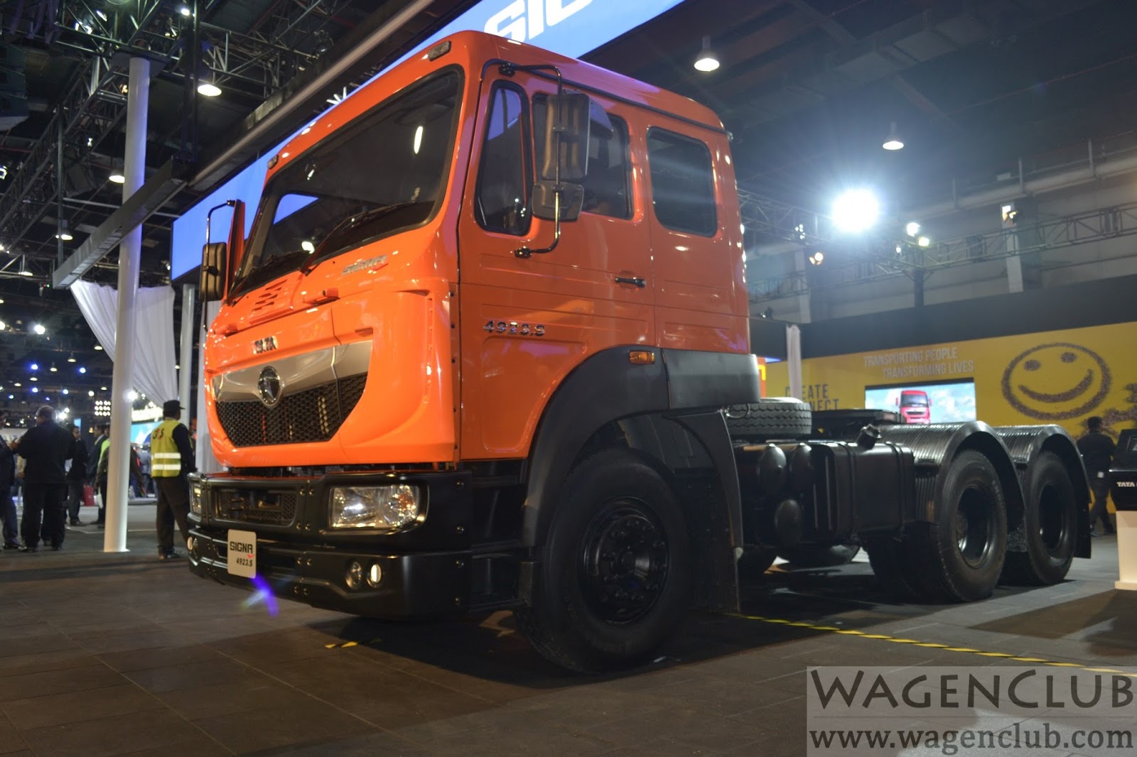 Tata Signa Truck Range (MHCV) - Tech Specifications, Review, Photos