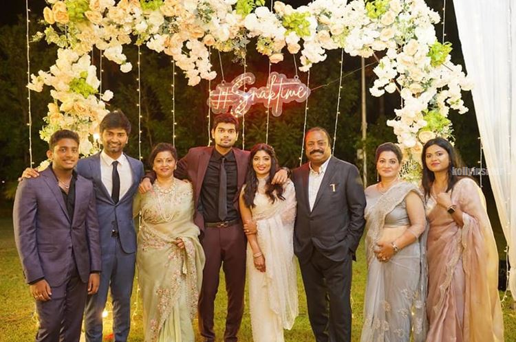 Vijay's neice Sneha married to Atharvaa's brother Akash [Pictures]