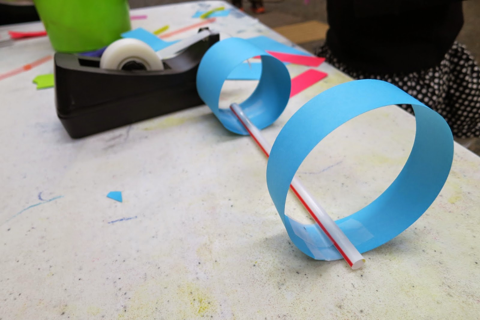 WonderWorks: Straw Flyers : library makers