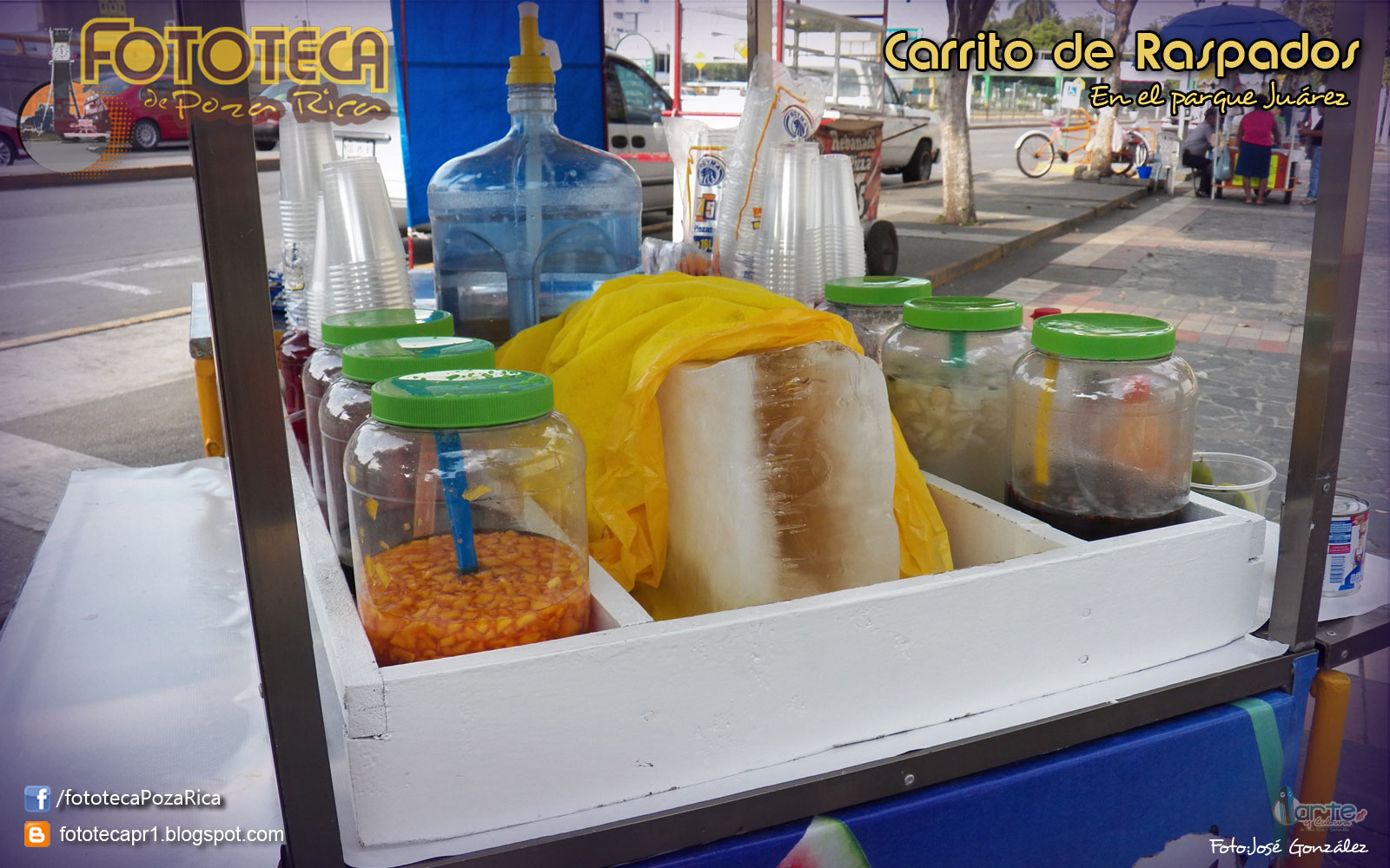 Fototeca de Poza Rica: Raspados en el Parque Juárez