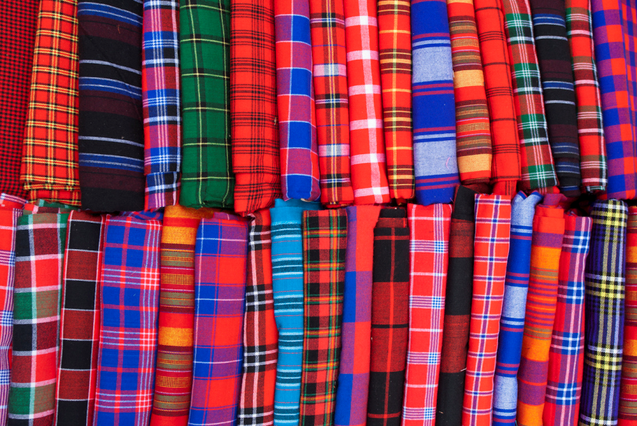 Intercultural Vintage Background: Maasai-Inspired - Flashback Summer