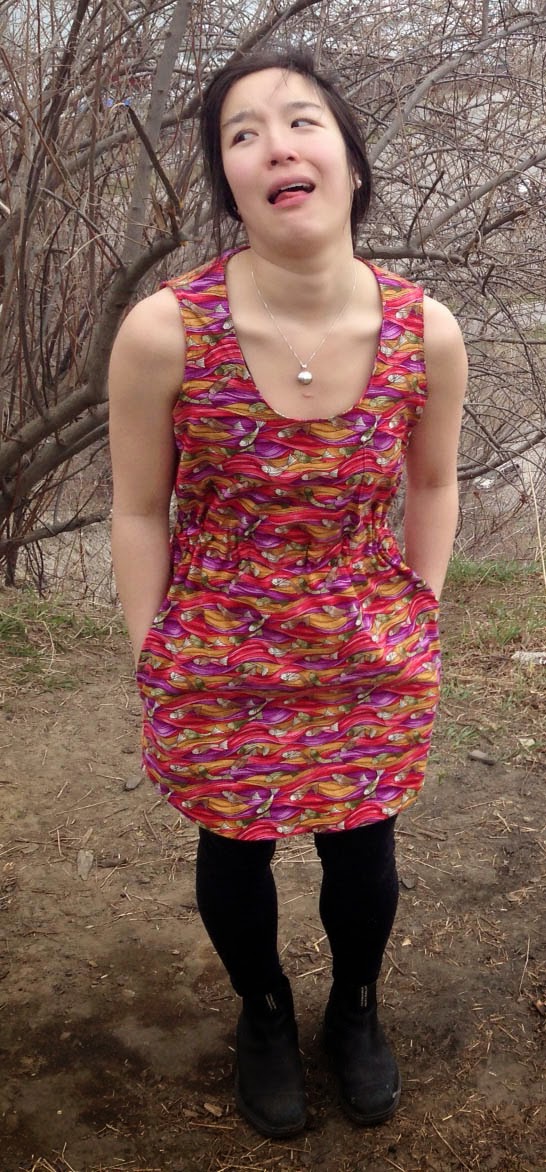 justina sews: Wiksten Tank Dress with elastic waistband and... POCKETS.