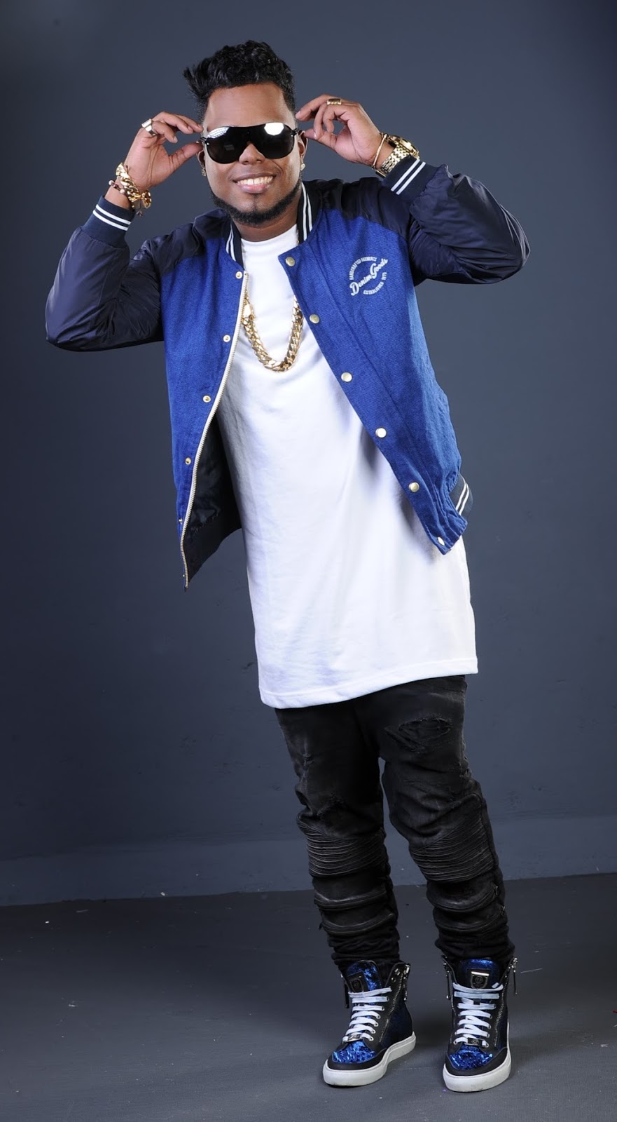 ATENCION FANATICOS & DISEÑADORES – Nueva sesion de fotos de “Musicologo ...