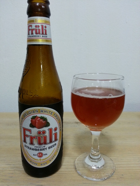 爱。。。人生: Fruli Strawberry Beer Review