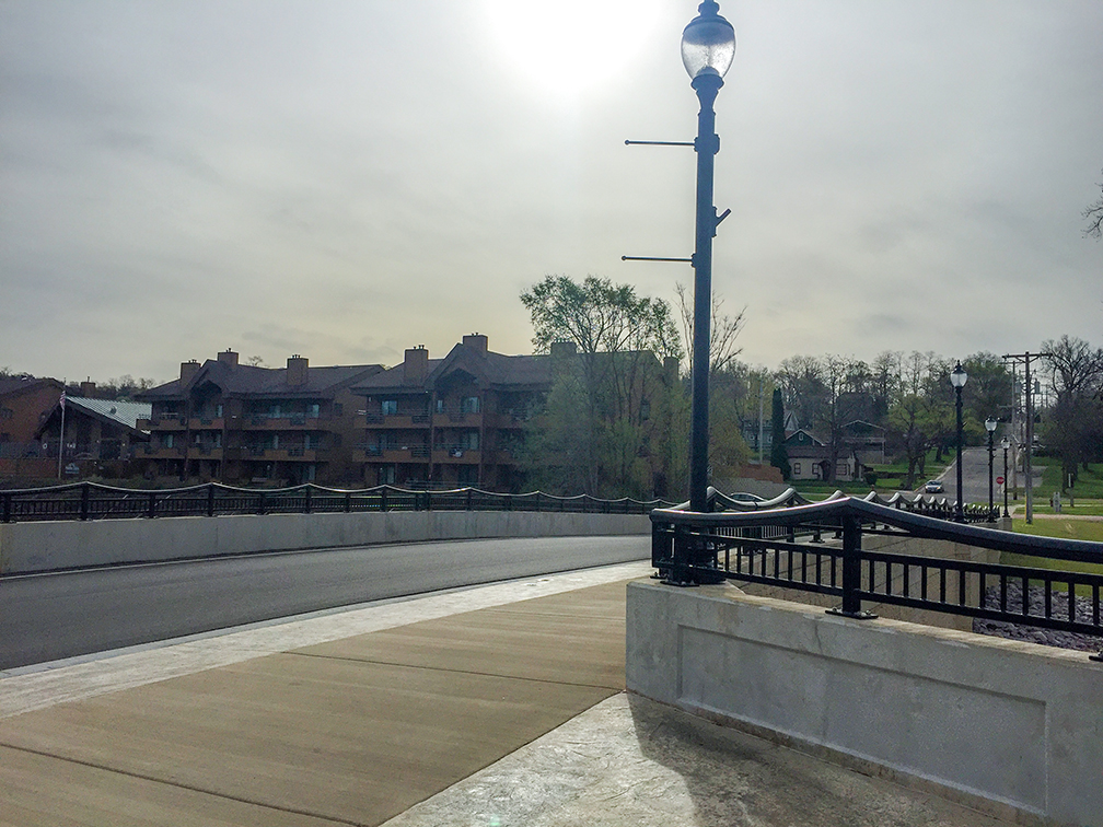 Walking the Wisconsin Dells Riverwalk