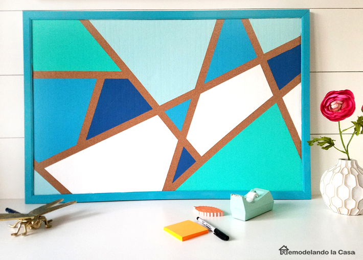 DIY - Blue Geometric Cork Board - Remodelando la Casa