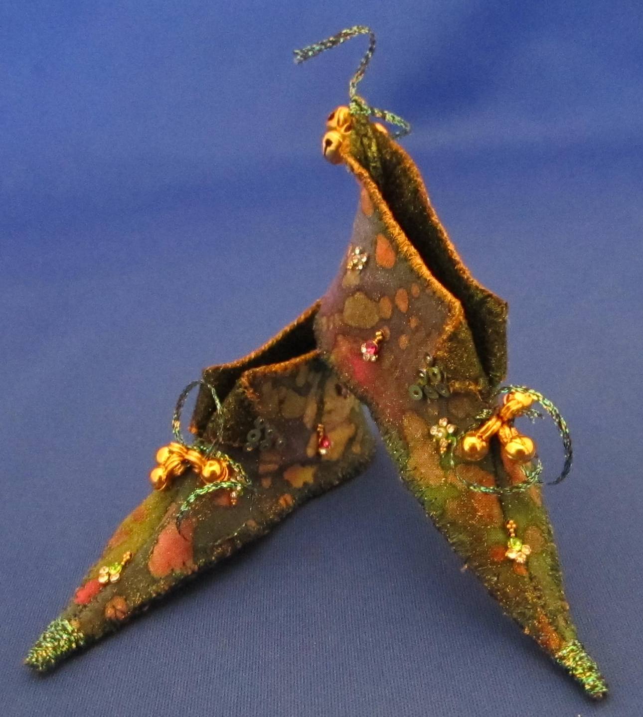 SEWING WITH MOONBEAMS: Pixie shoes