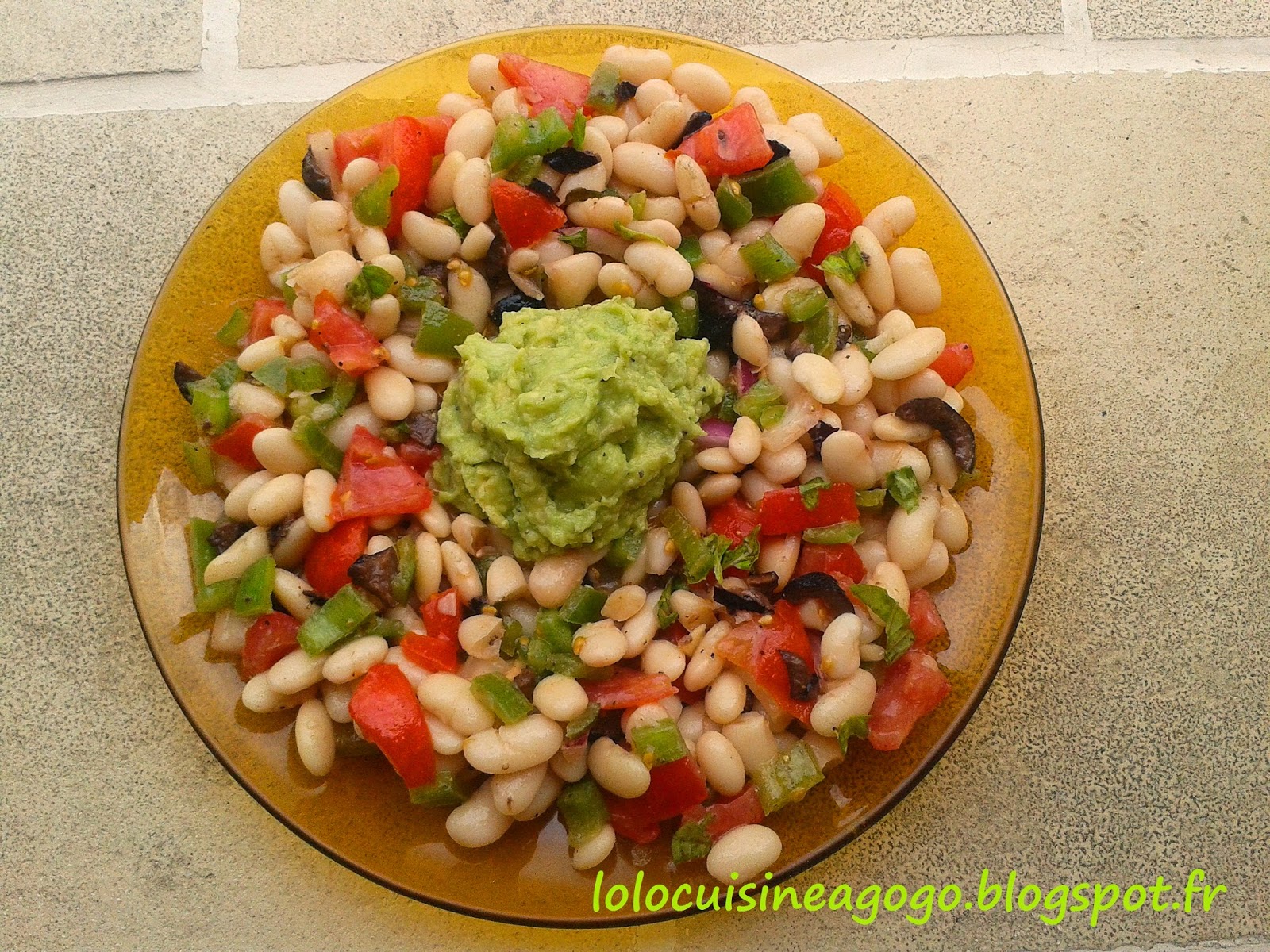 Lolo cuisine à gogo: Salade de haricots blancs et son dôme de guacamole