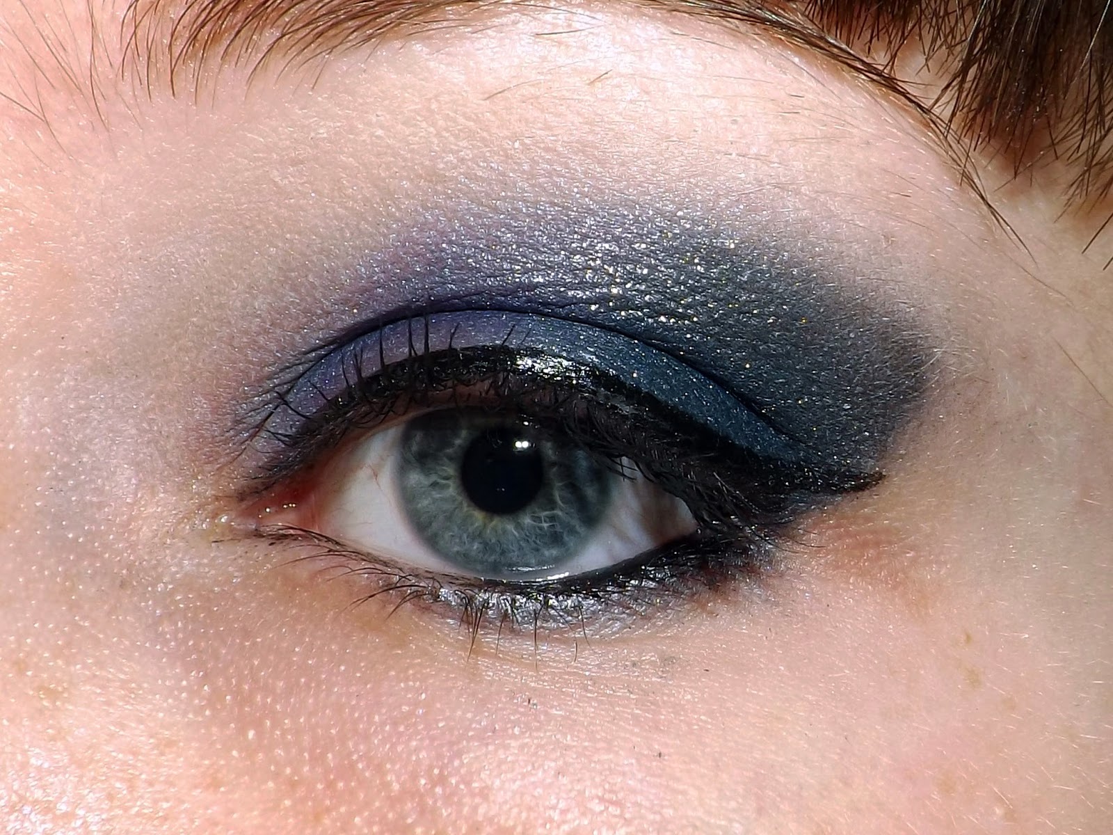 Dramatic Dark Eye Makeup Tutorial