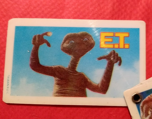 This E.T. The Extra Terrestrial Key-Chain Has Some Questionable Artwork