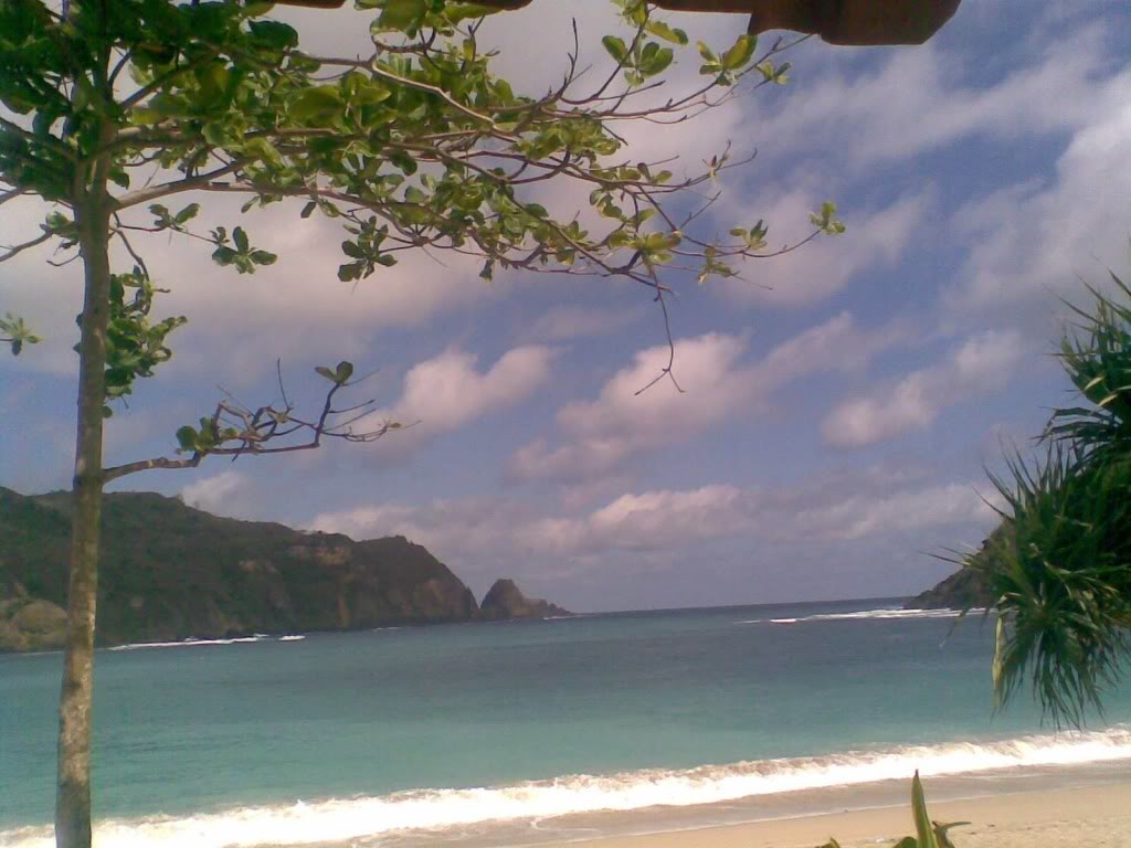 Pantai Surga ( Heaven Beach) ~ LOMBOK PARADISE