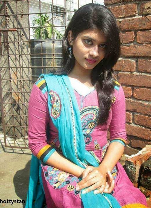 Desi indian and pakistani girls hot fun and much more...: Facebook ...