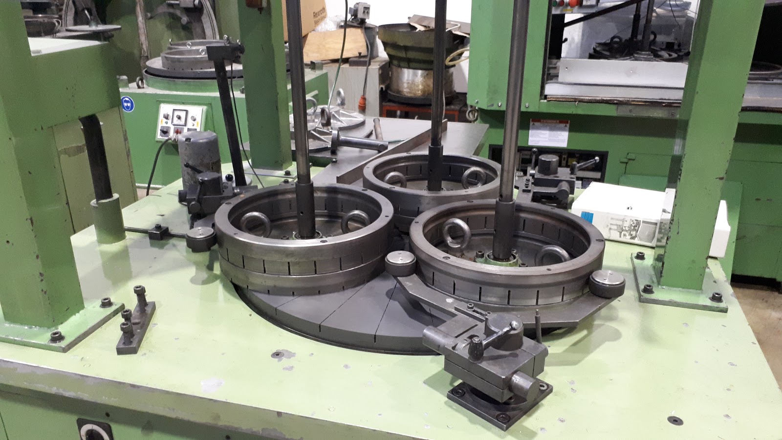 Mimu macchine utensili machine tools werkzeugmaschinen: Lappatrice ...