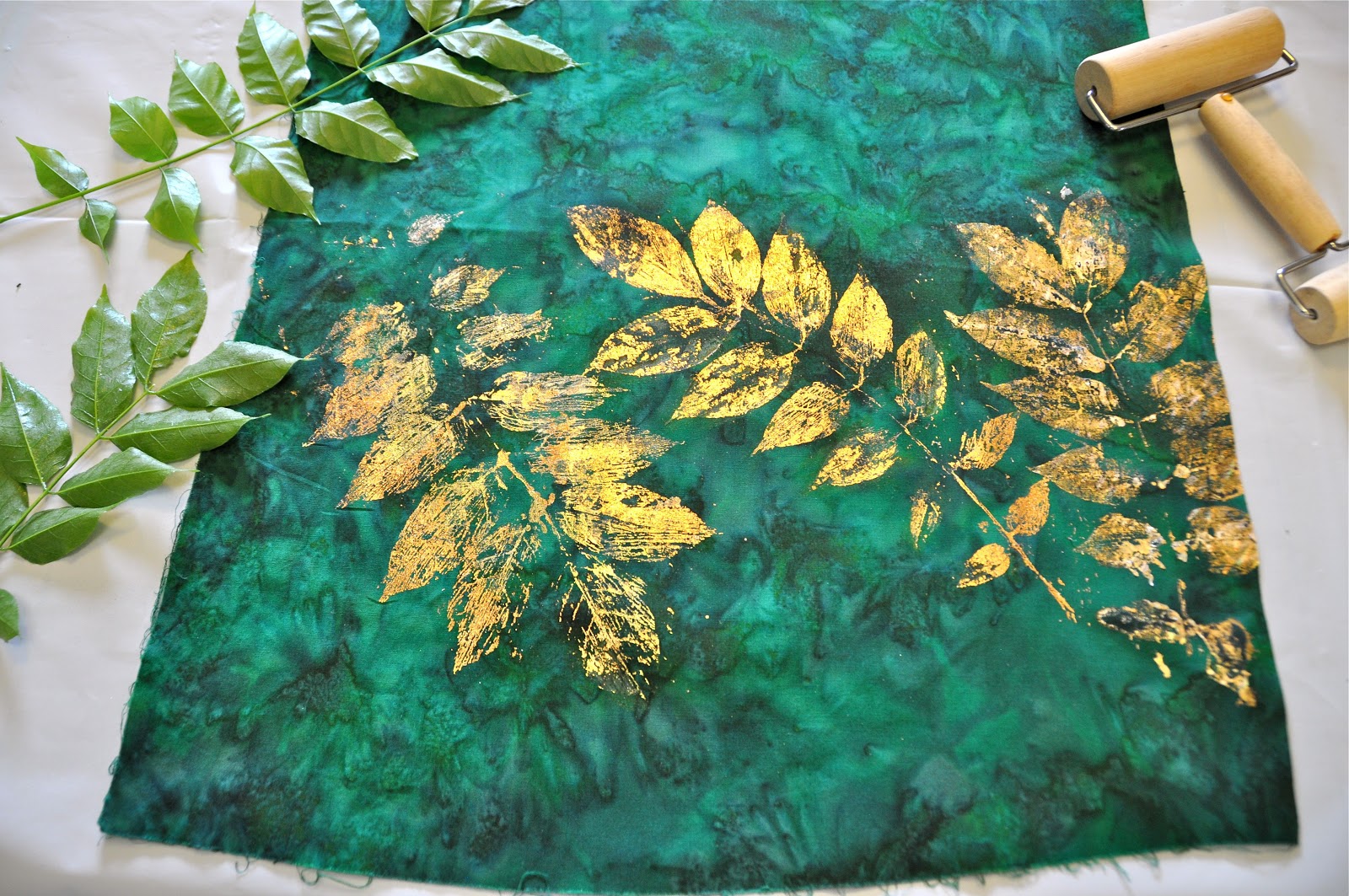 LuAnn Kessi: Foiling on Fabric......Class Prep