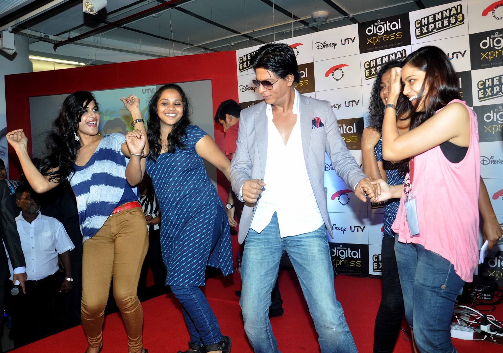 Bollympix: Shahrukh Khan at Chennai Express Game Launch