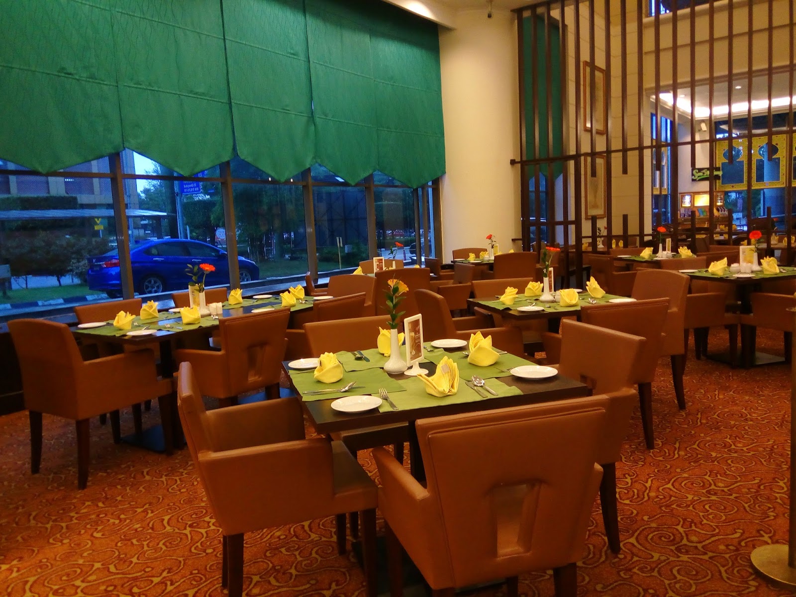 BBQ Buffet Dinner di Royale Songket Restaurant