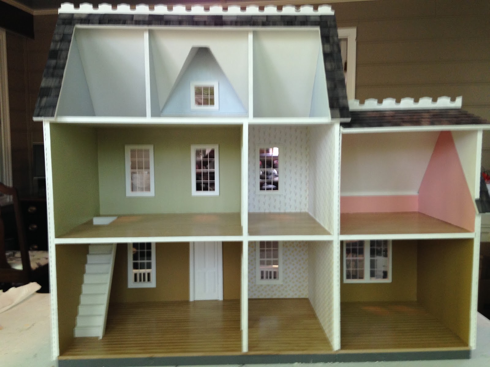 Little Darlings Dollhouses: Vermont Farmhouse with Addition