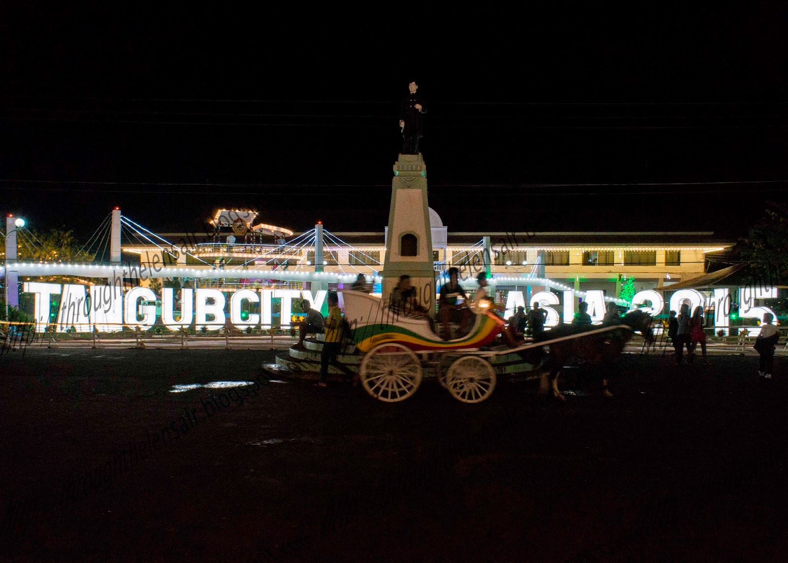 Through The Lens: Christmas Around The World in Tangub City