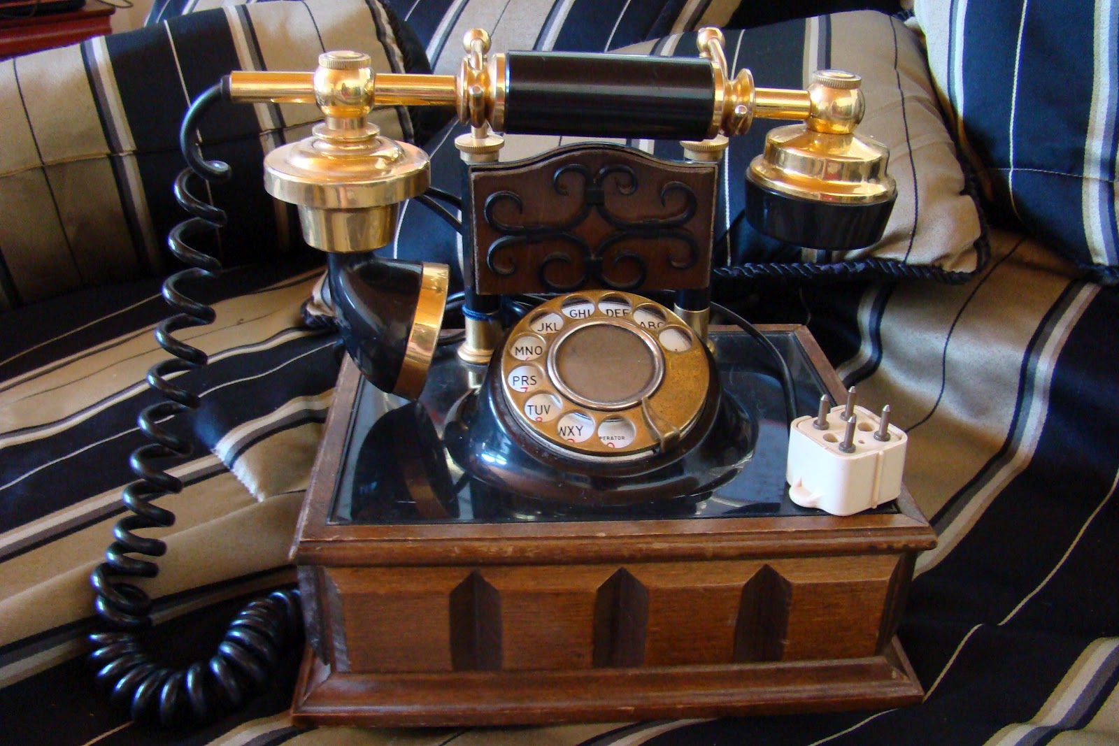 Evolution Revolution: Phoney Style