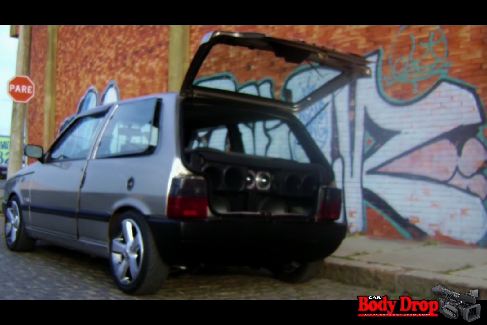 Uno aro 15 rebaixado - Car Body Drop - Desde 2011 No Ar