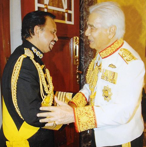 WARISAN RAJA & PERMAISURI MELAYU: Jubli Perak Pemerintahan Sultan Azlan ...