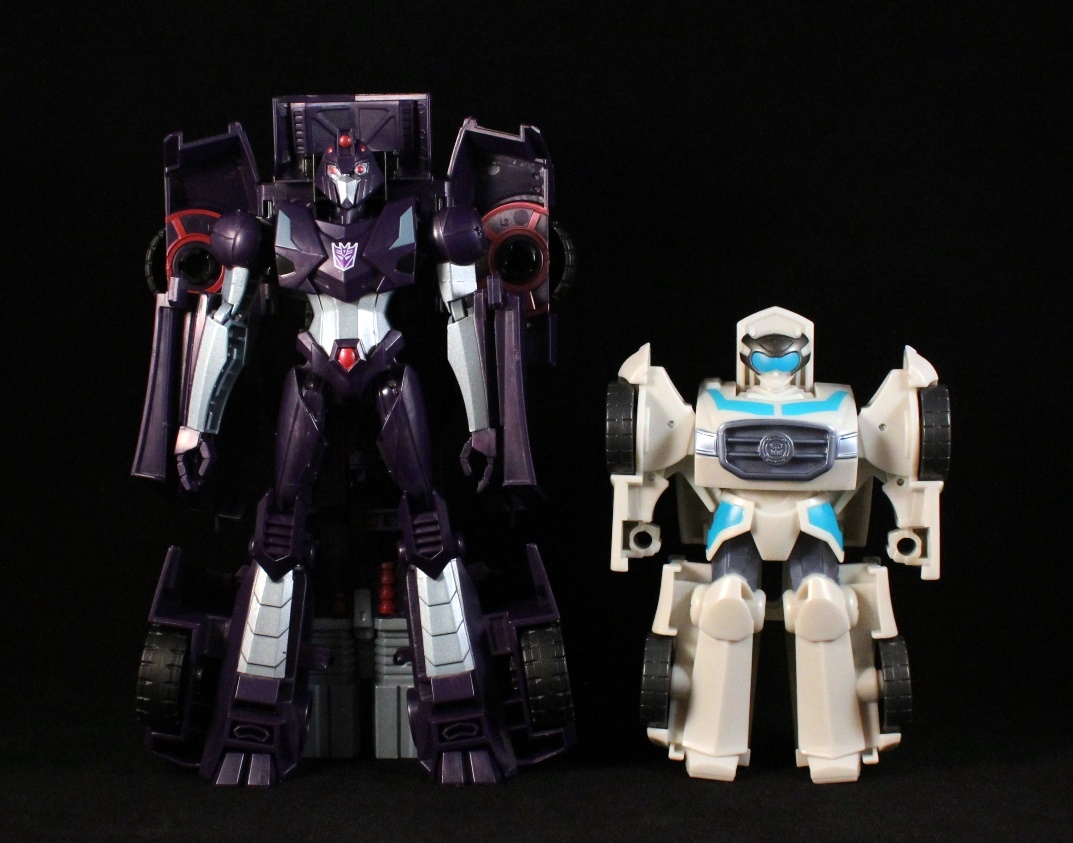 She's Fantastic: Transformers - SHADOW STRIKER!
