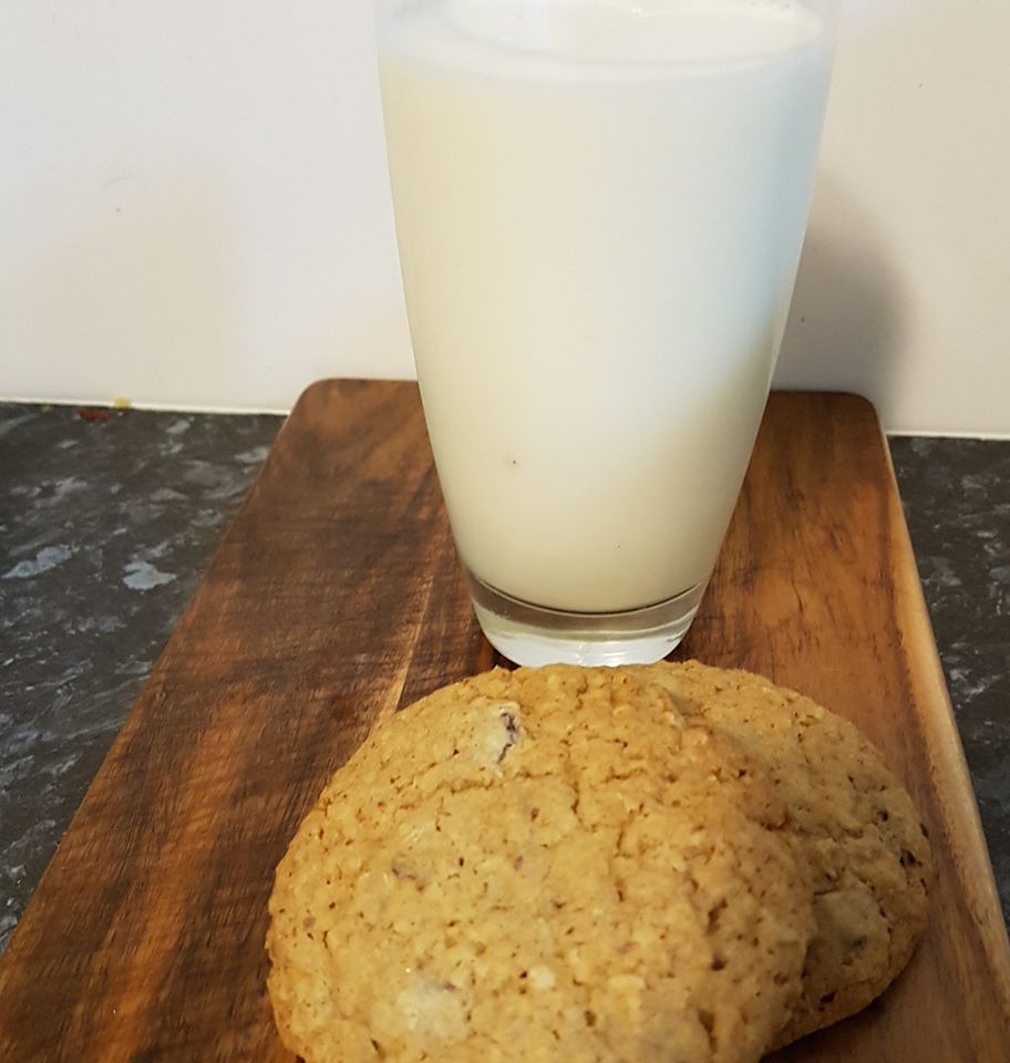 Love Baking with the Tefal Cuisine Companion: MEGA CHOC CHIP OATMEAL ...