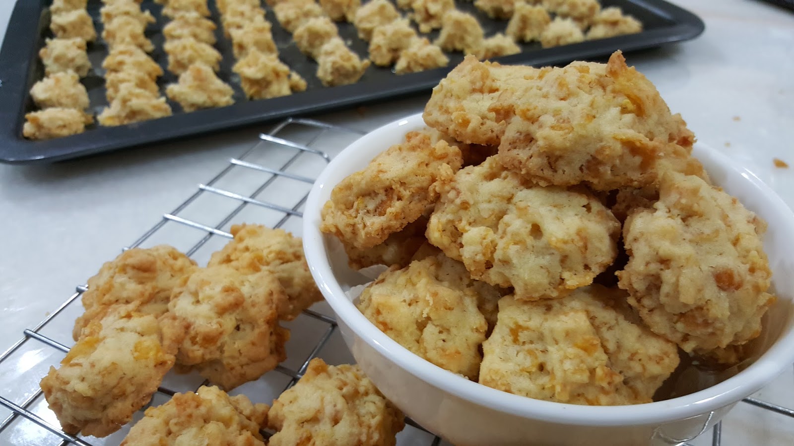 My HomeRecipes: BISKUT CORNFLAKES